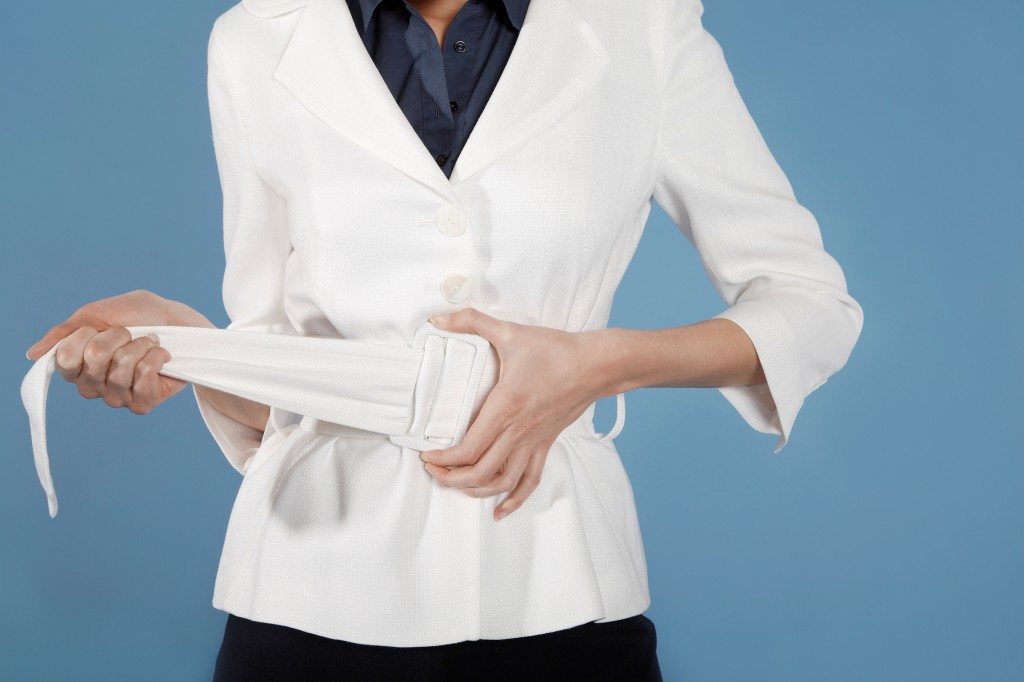 How to dress for your body shape after 40 - Midlifechic