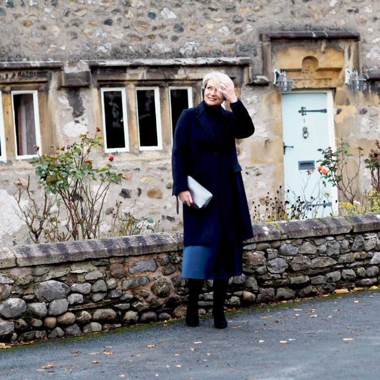 Relaxed winter chic for women over 40 - Midlifechic