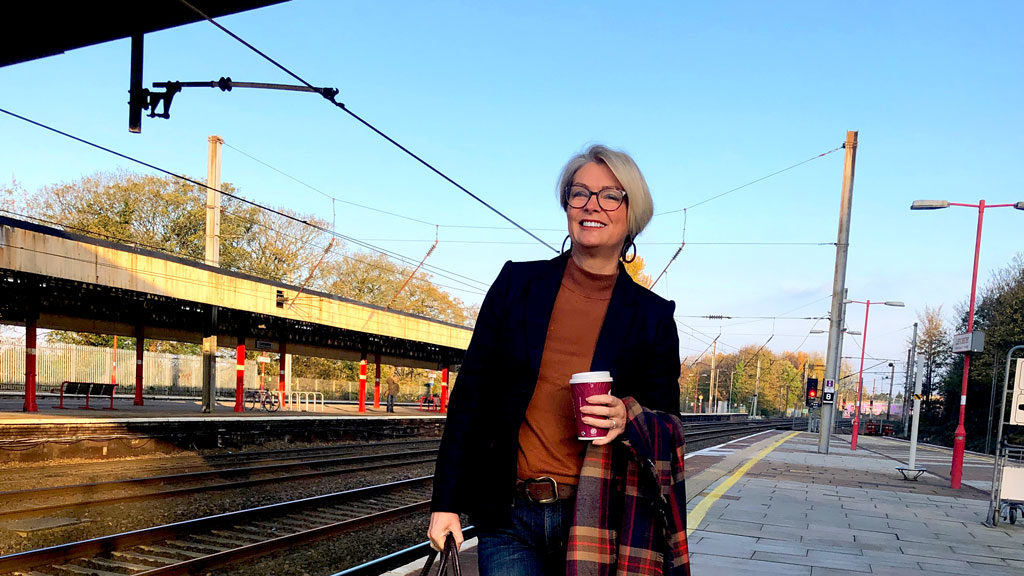Relaxed winter chic for women over 40 - Midlifechic