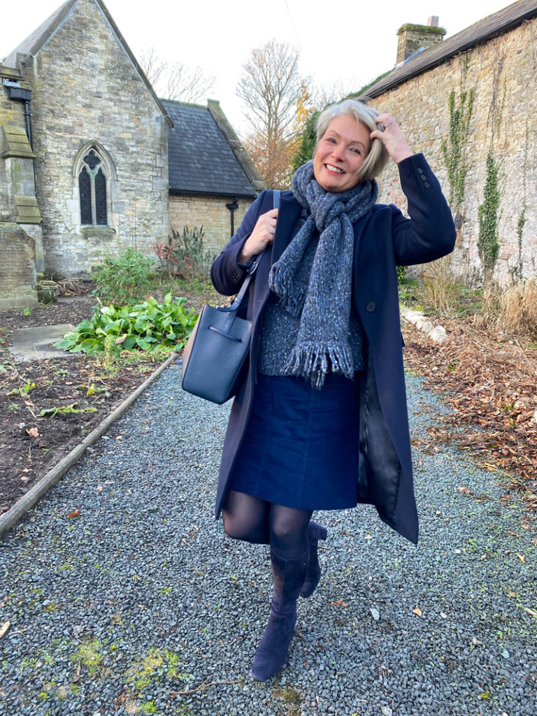 How to pack the right clothes for a weekend break - Midlifechic