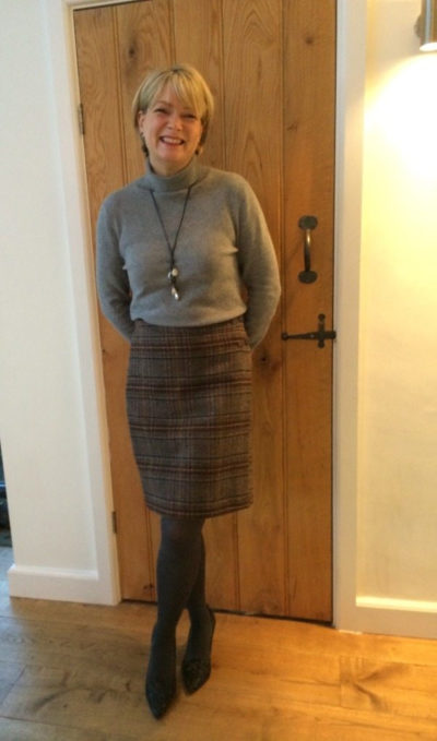 How to make necklines work for your body - Midlifechic