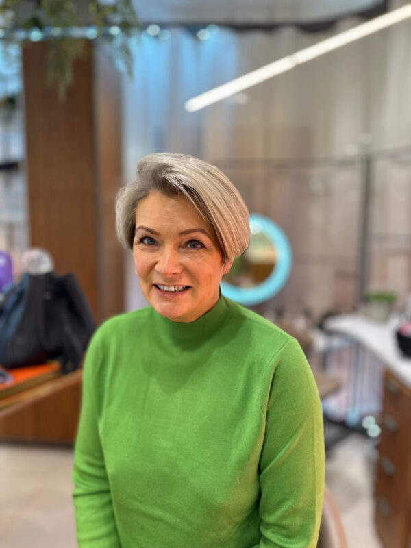 Midlife make-up techniques & how to look well every day - Midlifechic