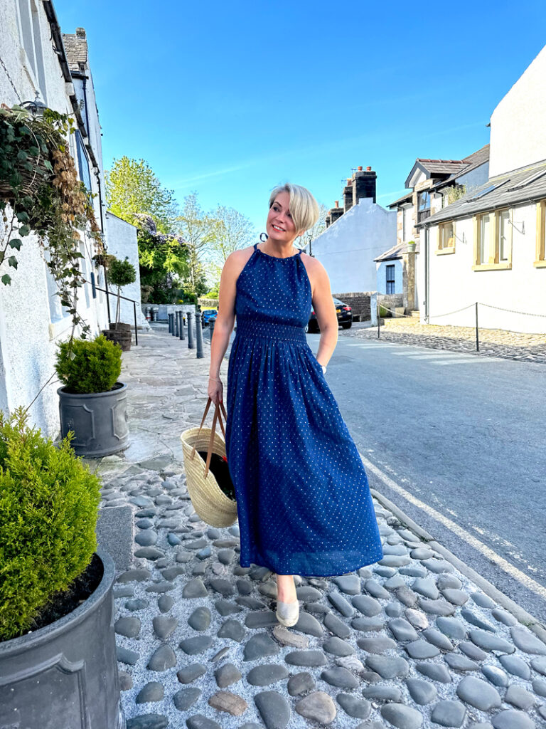 Summer outfits for different occasions - Midlifechic